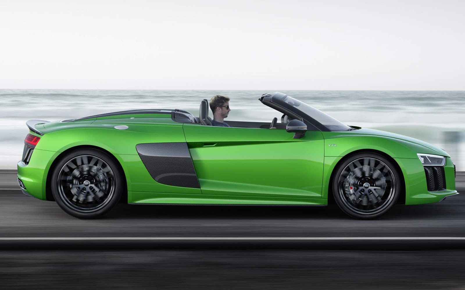 Audi R8 Spyder V10 Plus chega à Europa por ‎€ 207 mil
