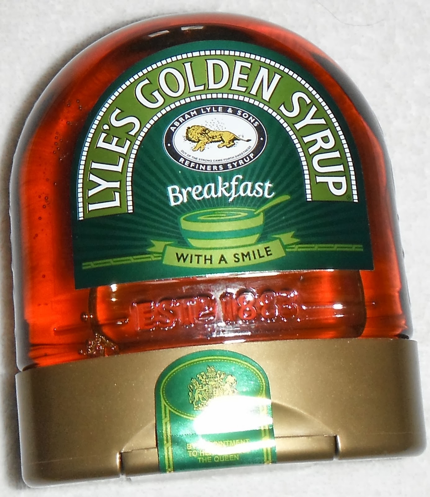 Madhouse Family Reviews: Lyle's Pancakes Syrup & Squeezy Golden Syrup ...
