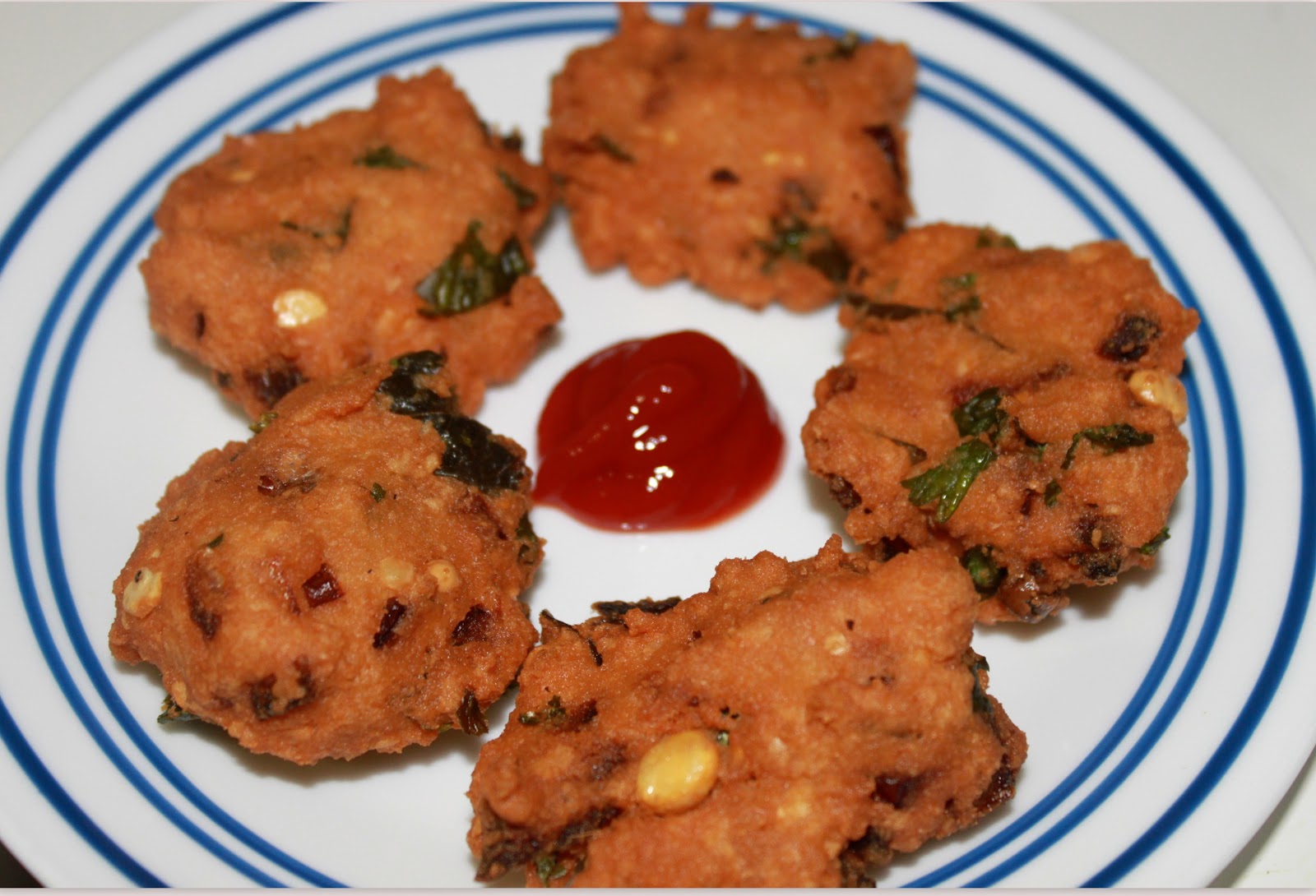 sweet n spice delicacy: Chana Dal Vada/ Dal fritters