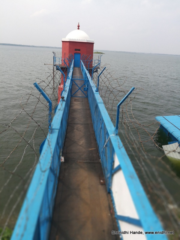 Riding on the banks of Puzhal Lake, Chennai - eNidhi India Travel Blog