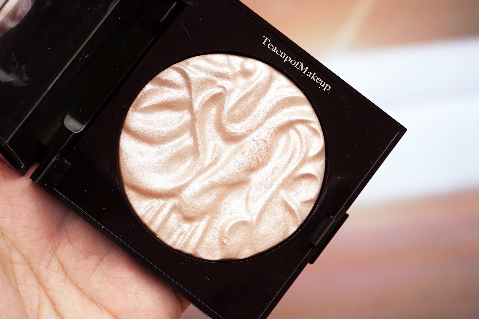 TeacupOfMakeup: Laura Mercier's Face Illuminators - Review/Swatches