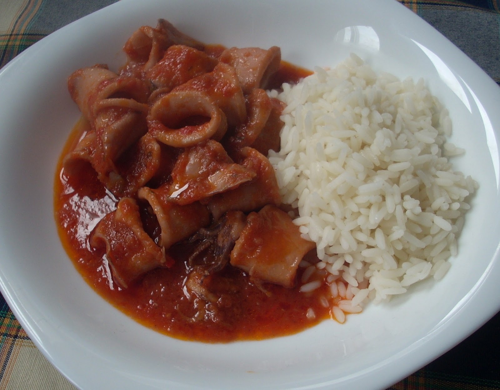 Éxitos culinarios: Chipirones en salsa de tomate