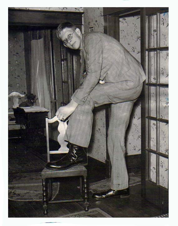 Paranormal And Strange World: Robert Pershing Wadlow - The Tallest ...