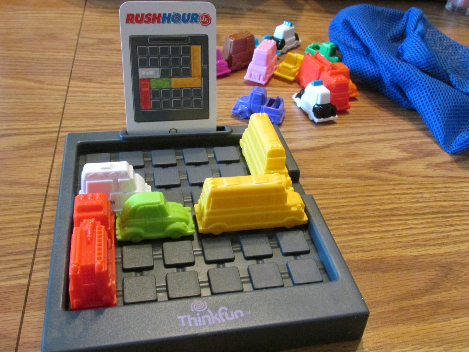 Ramblings Of A Country Homemaker: Rush Hour Jr. Traffic Jam Logic Game ...