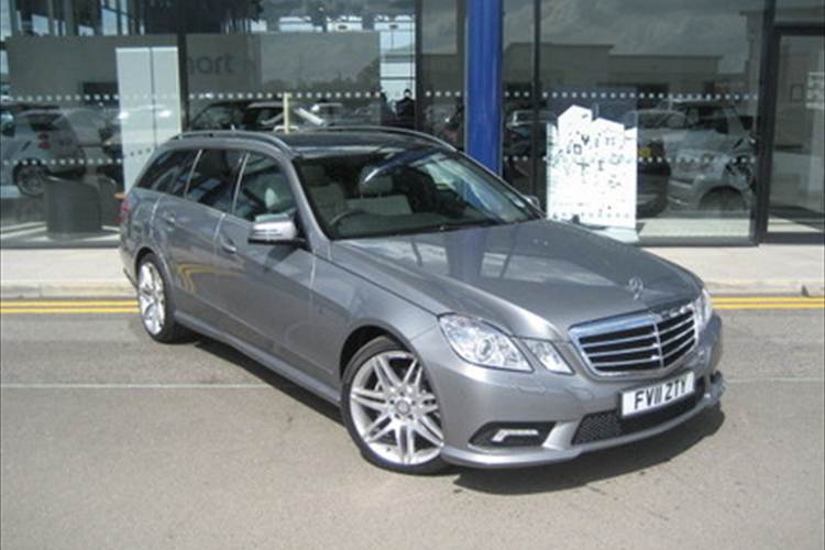 Mercedes Benz E Class E250 CDi Classic Images