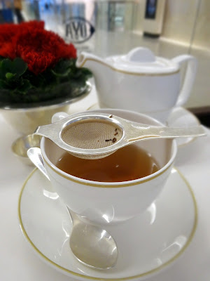 Queen of Low Tea: Cova － Afternoon Tea