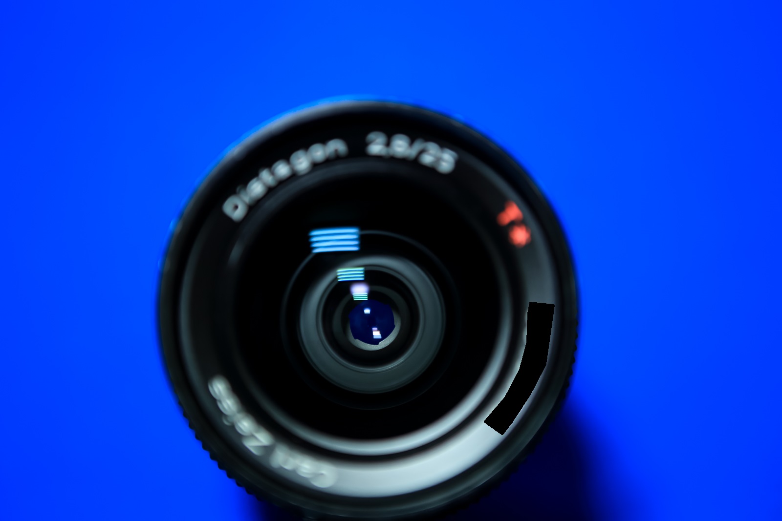 Carl Zeiss Contax Distagon 25mm f/2.8 - 價位－功能超高之Contax廣角鏡