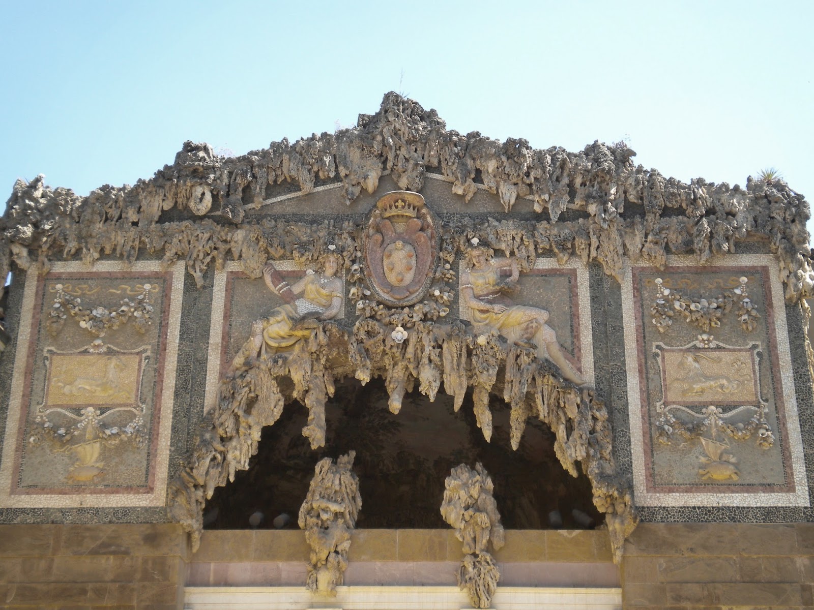 Groteskology: Down In The Grotto