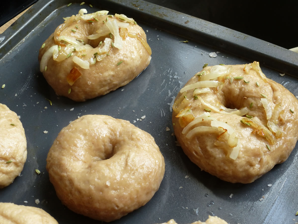 SiliconeMoulds.com Blog: Onion, Garlic and Fennel Sourdough Bagels