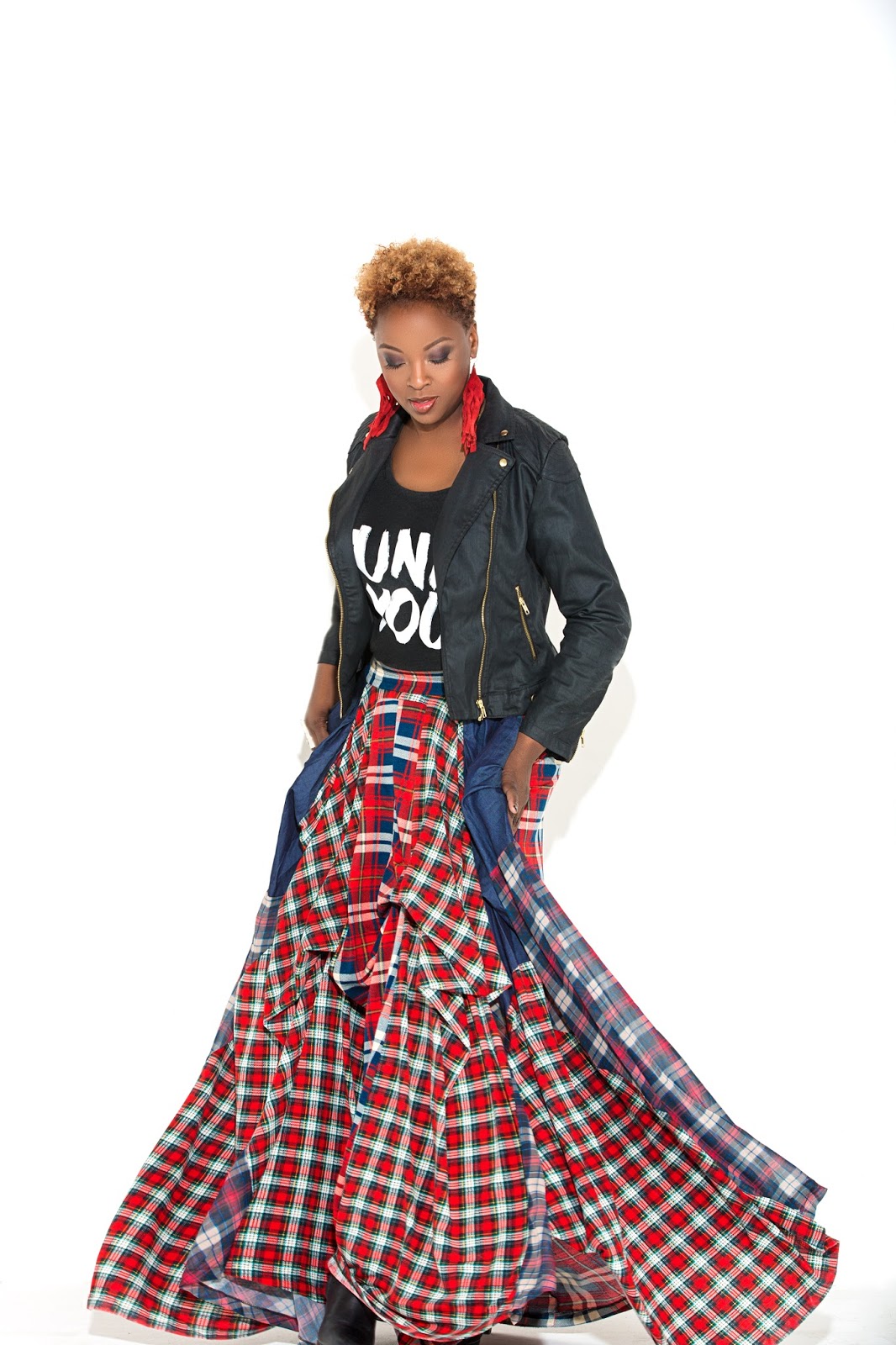 Conya Doss Gives VII Reasons to Fall in Love