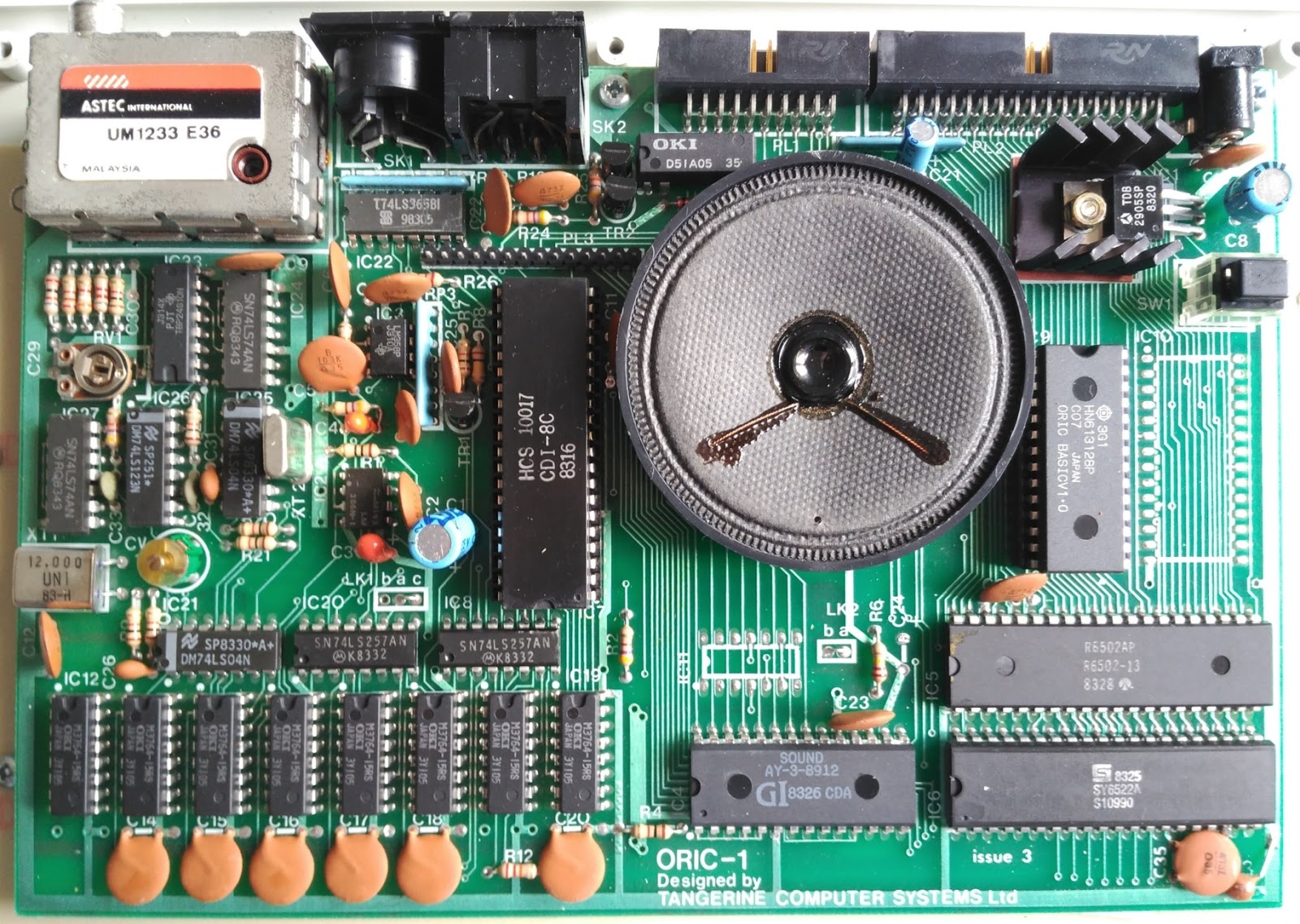 Retro Ordenadores Orty: Ordenador Edenspring Oric Atmos (1984)