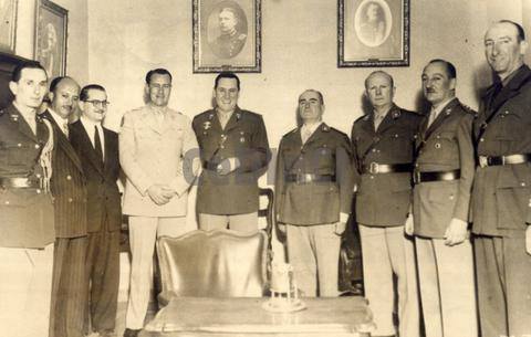 FAMILIA JOB: ALFREDO JUAN JOB : edecán naval durante la presidencia de ...