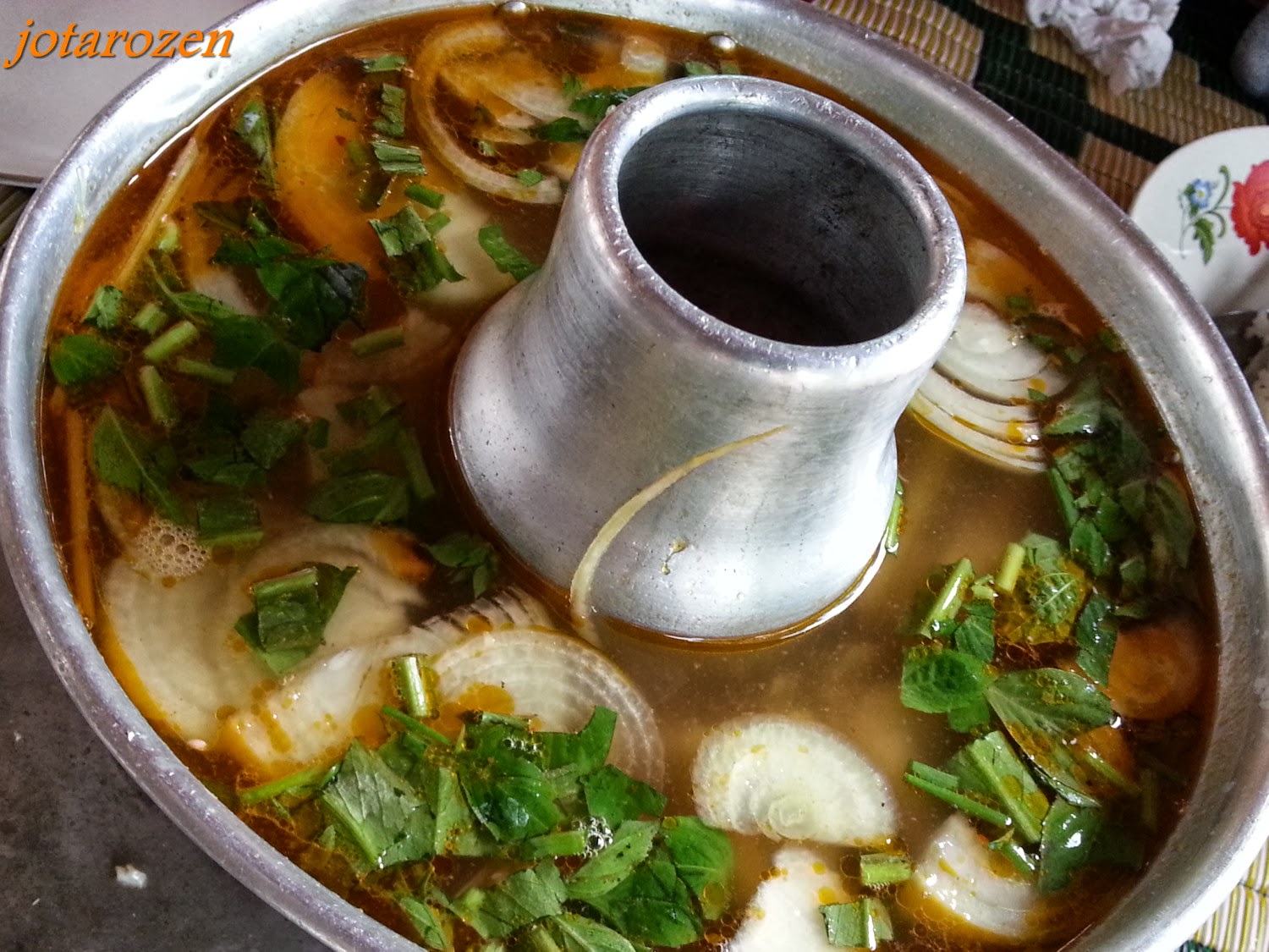 Footsteps - Jotaro's Travels: YummY! - Cambodian Lunch @ Oudong Temple