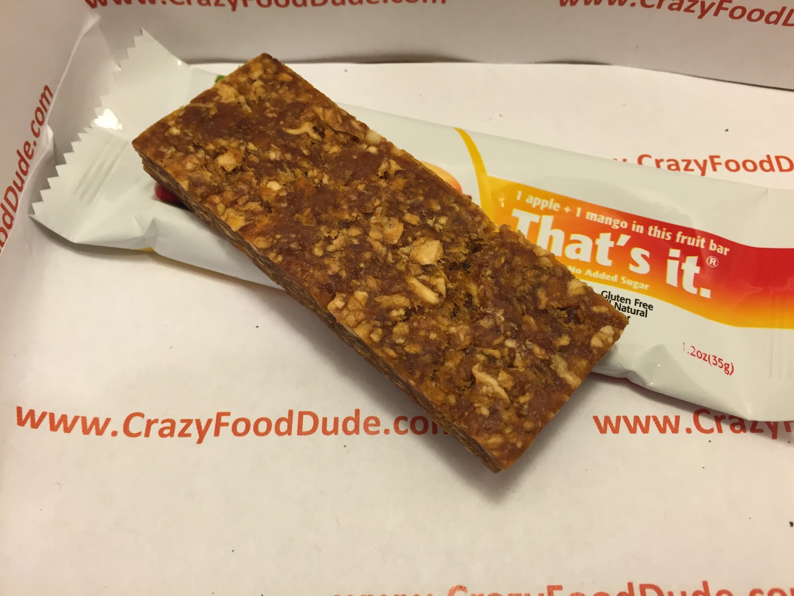Crazy Food Dude: Review: That's it. Apple + Mango Bar