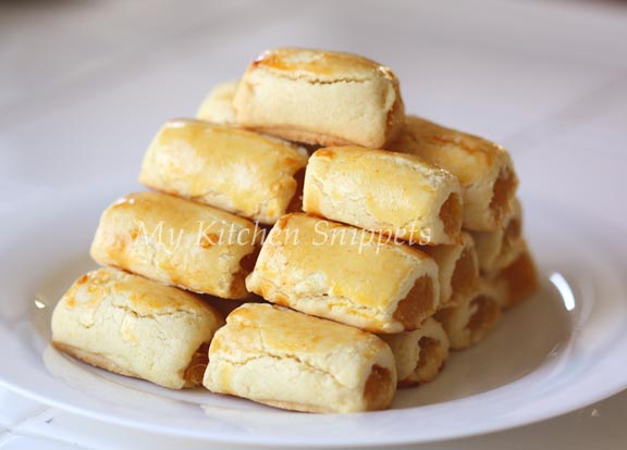 My Kitchen Snippets: Pineapple Rolls