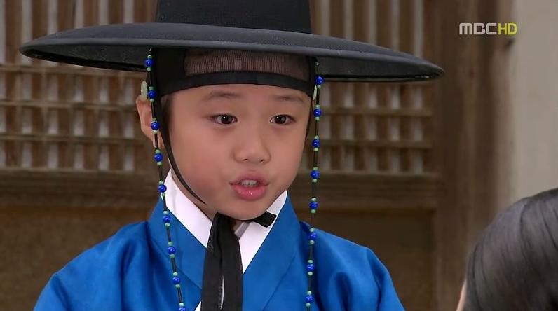 Abitha Diyani - Photos, Pictures And Wallpapers