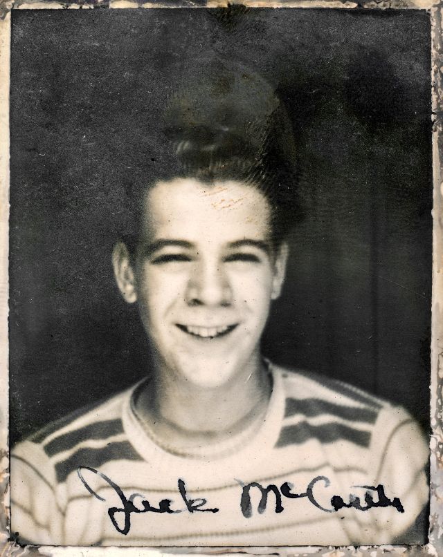 36 Cool Portraits From Photo Booths That Defined Men's Hairstyles in ...