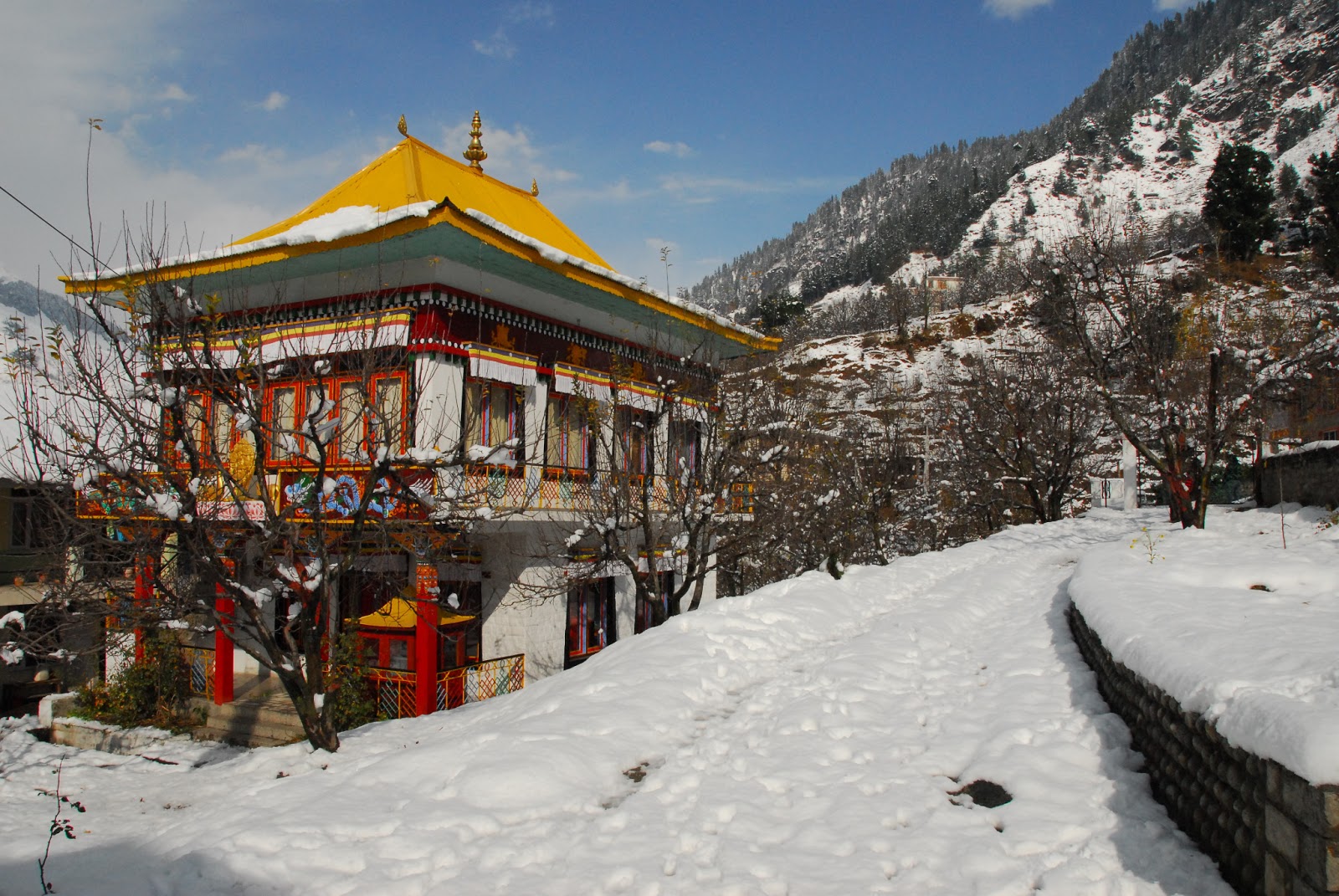 At the Himalayan monasteries : Sey Rinpoche s Monasteries
