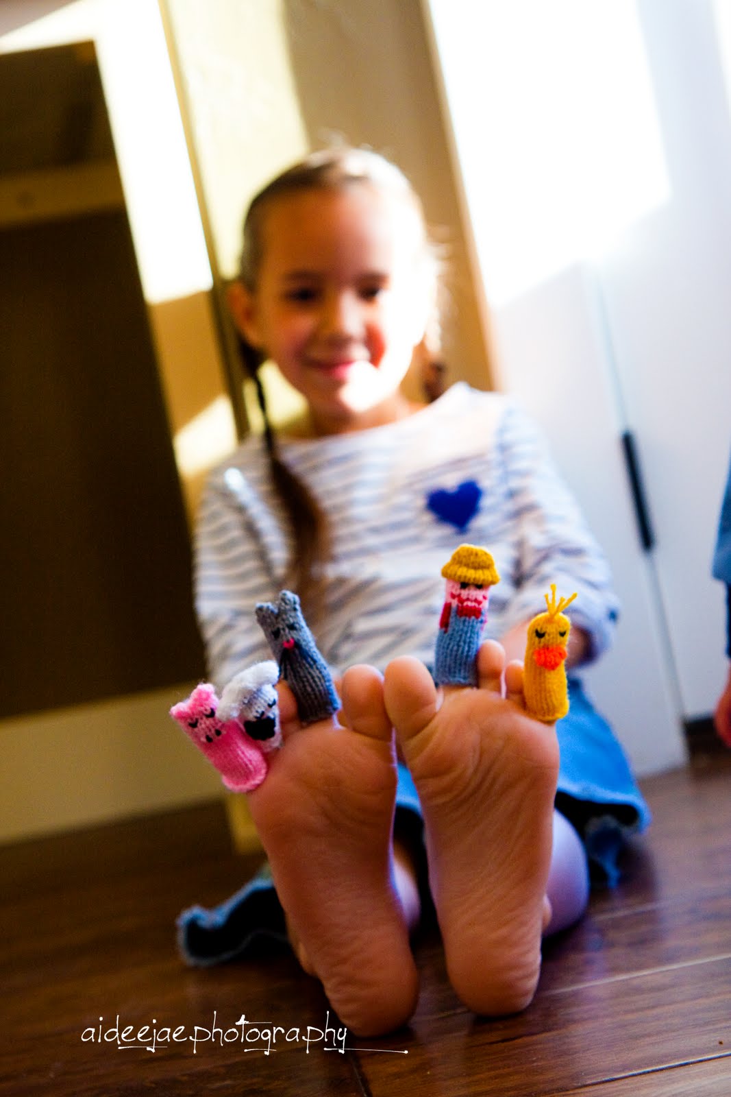 WeeKnit: Toe Puppets???