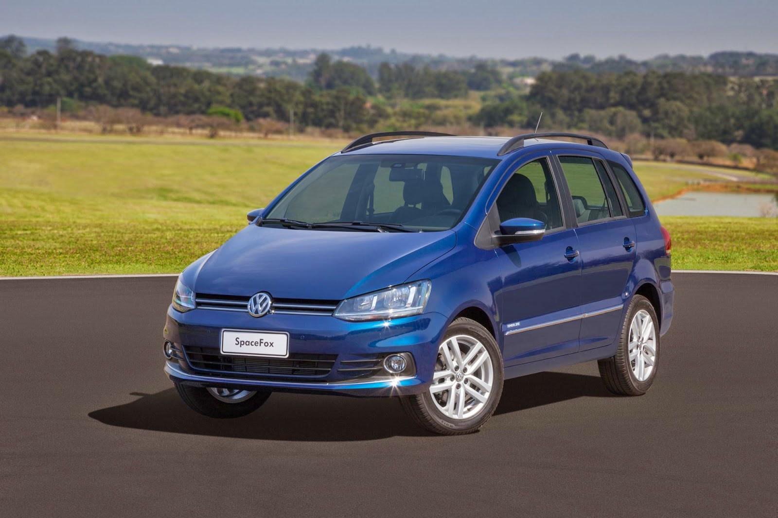 Volkswagen lança oficialmente a nova SpaceFox/SpaceCross por R$58.590 e ...