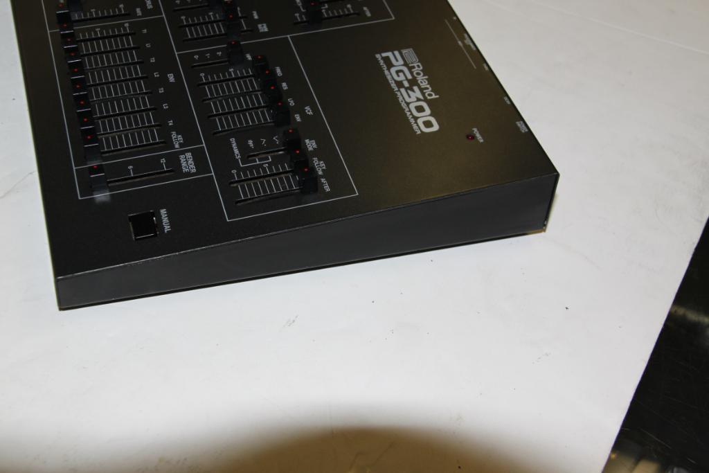 MATRIXSYNTH: ROLAND PG-300 SYNTHESIZER PROGRAMMER