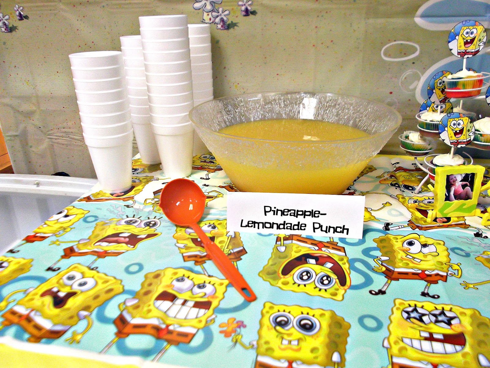 Tennessee Honey: Spongebob Party! [Photo dump]