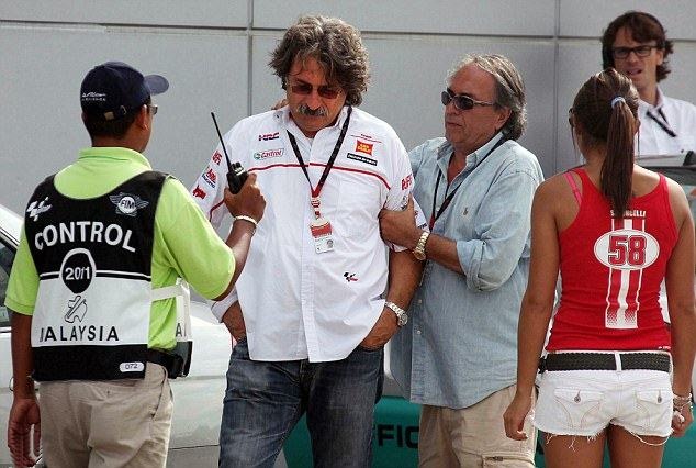 Pacar Marco Simoncelli "Kate Fretti" Menangis Saat Menyaksikan ...