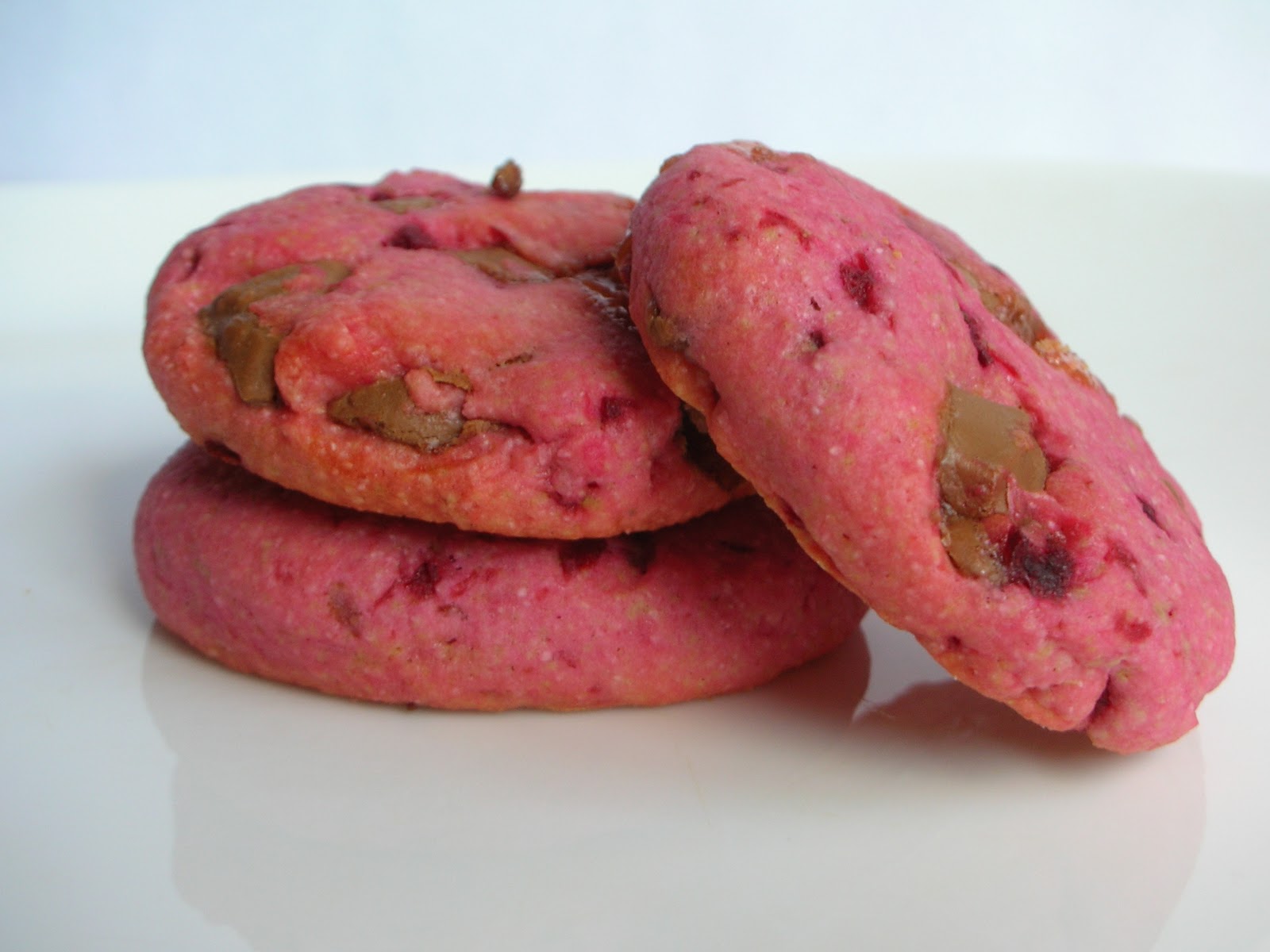Easily Good Eats: Beetroot Chocolate Fudge Cookies Recipe - Cookie Bloghop