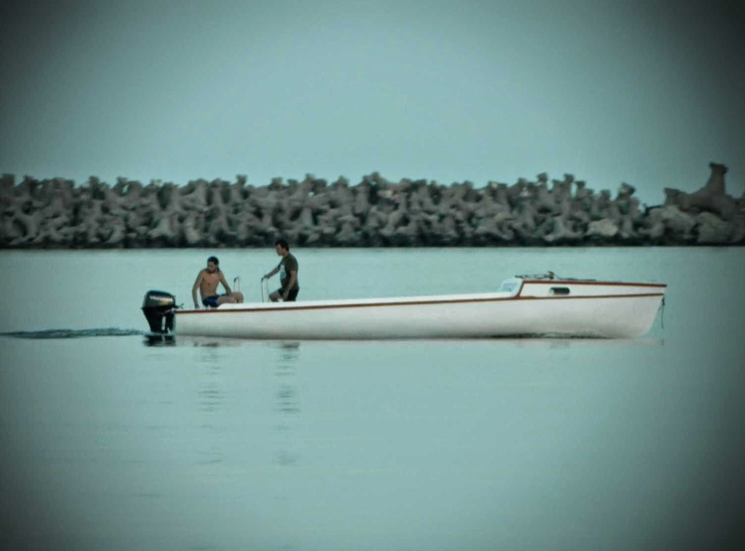 POZE NOI MAMAIA 2015 - PLAJA, MAREA SI FETELE CURAJOASE DE PE LITORAL