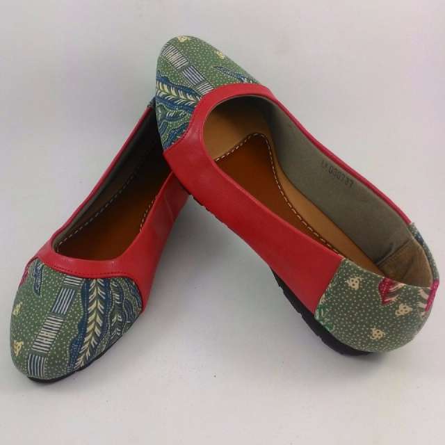 Pituyog Batik: Sepatu batik standard 160rb
