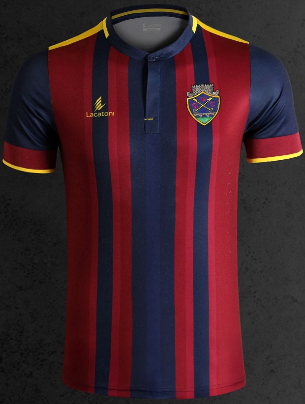 Lacatoni lança a nova camisa titular do Chaves - Show de Camisas