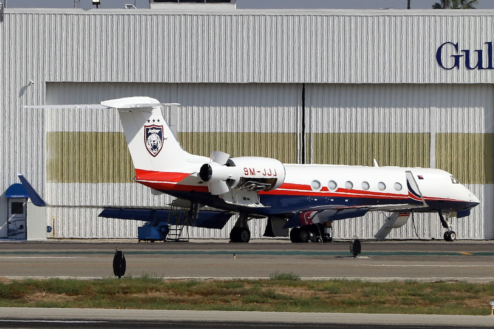 Aero Pacific Flightlines: Gulfstream G550 (c/n 5493) 9M-JJJ, ex 9M-TMJ