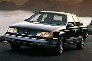 Ford Taurus - Robocop 1987 ~ Carros de Filme