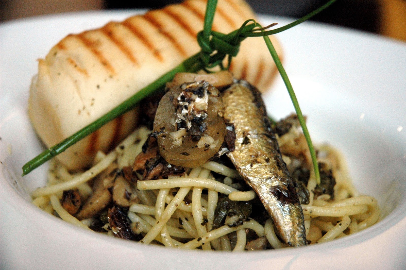 DUDE FOR FOOD: The World's Best in a Cup at Dipdenza Coffee