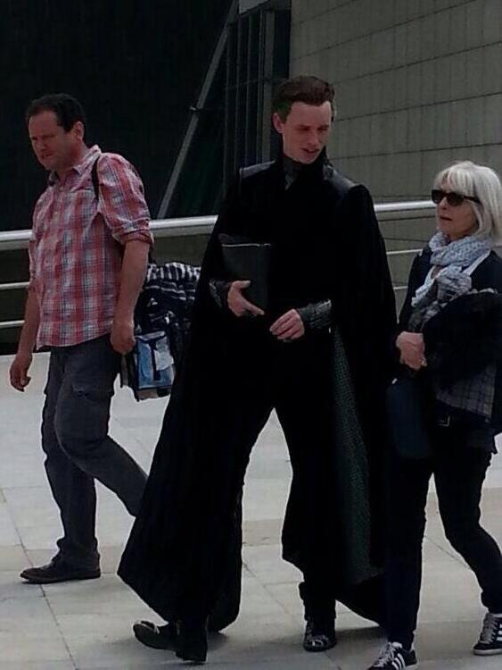 Addicted to Eddie: New Jupiter Ascending set photos - Eddie Redmayne ...