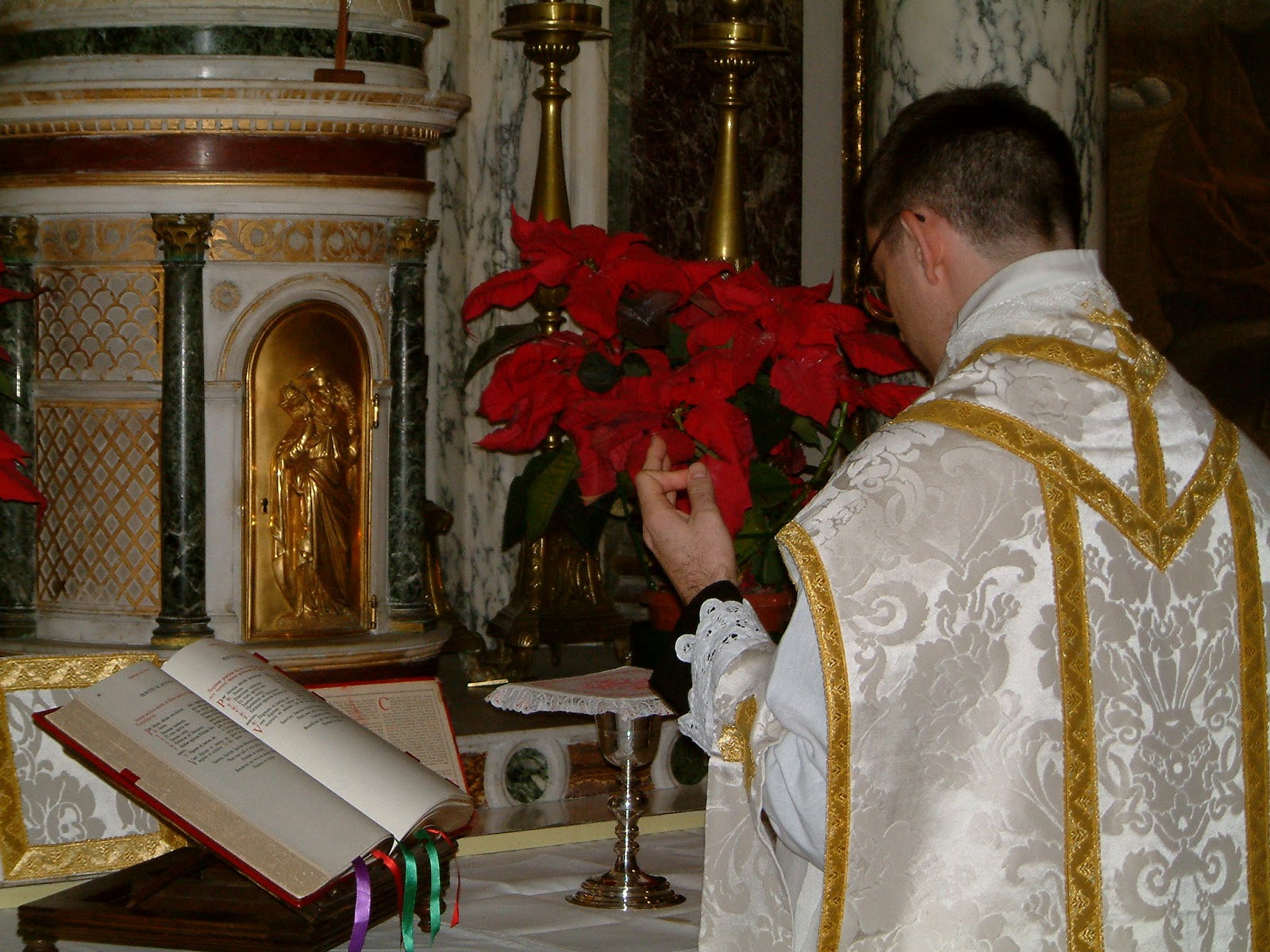Posture as Liturgical Art: The Canonical Digits ~ Liturgical Arts Journal