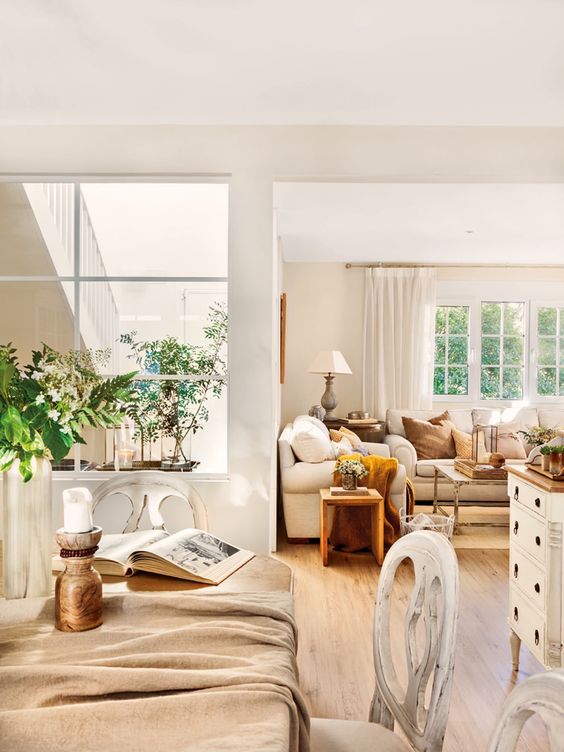 CASA TRÈS CHIC: FESTEJANDO E ACOLHENDO