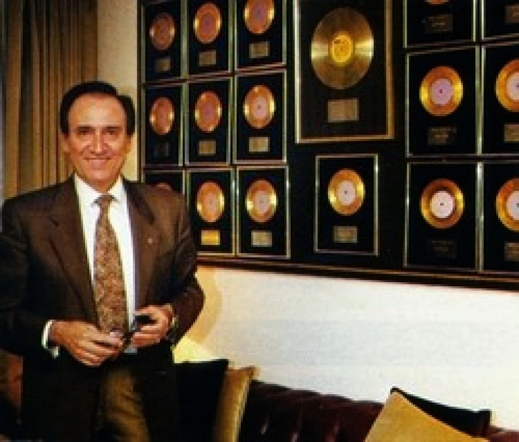 DEL CUPLÉ A LA REVISTA: Manolo Escobar en la Memoria (1931-2013)