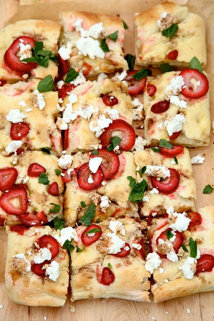 Strawberry Balsamic Flatbread - Cook'n is Fun - Food Recipes, Dessert ...