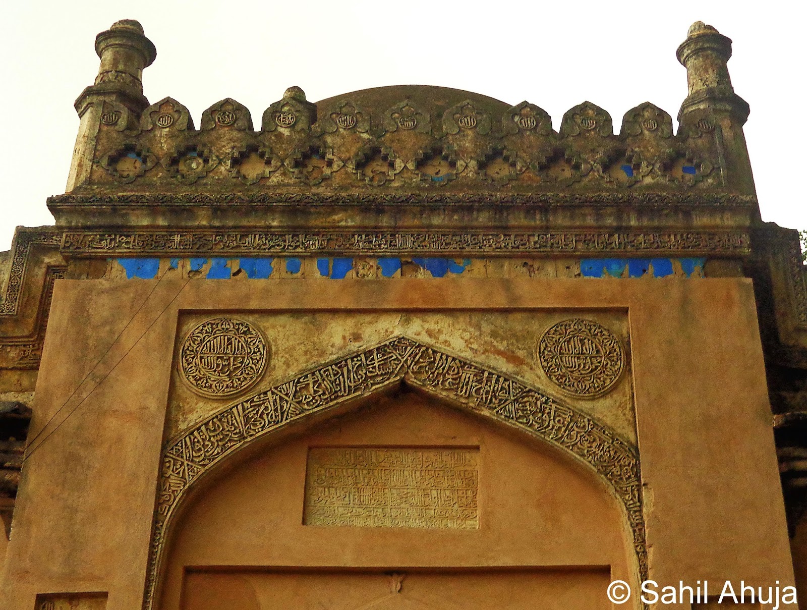 Pixelated Memories: Nili/Neeli Masjid, Delhi