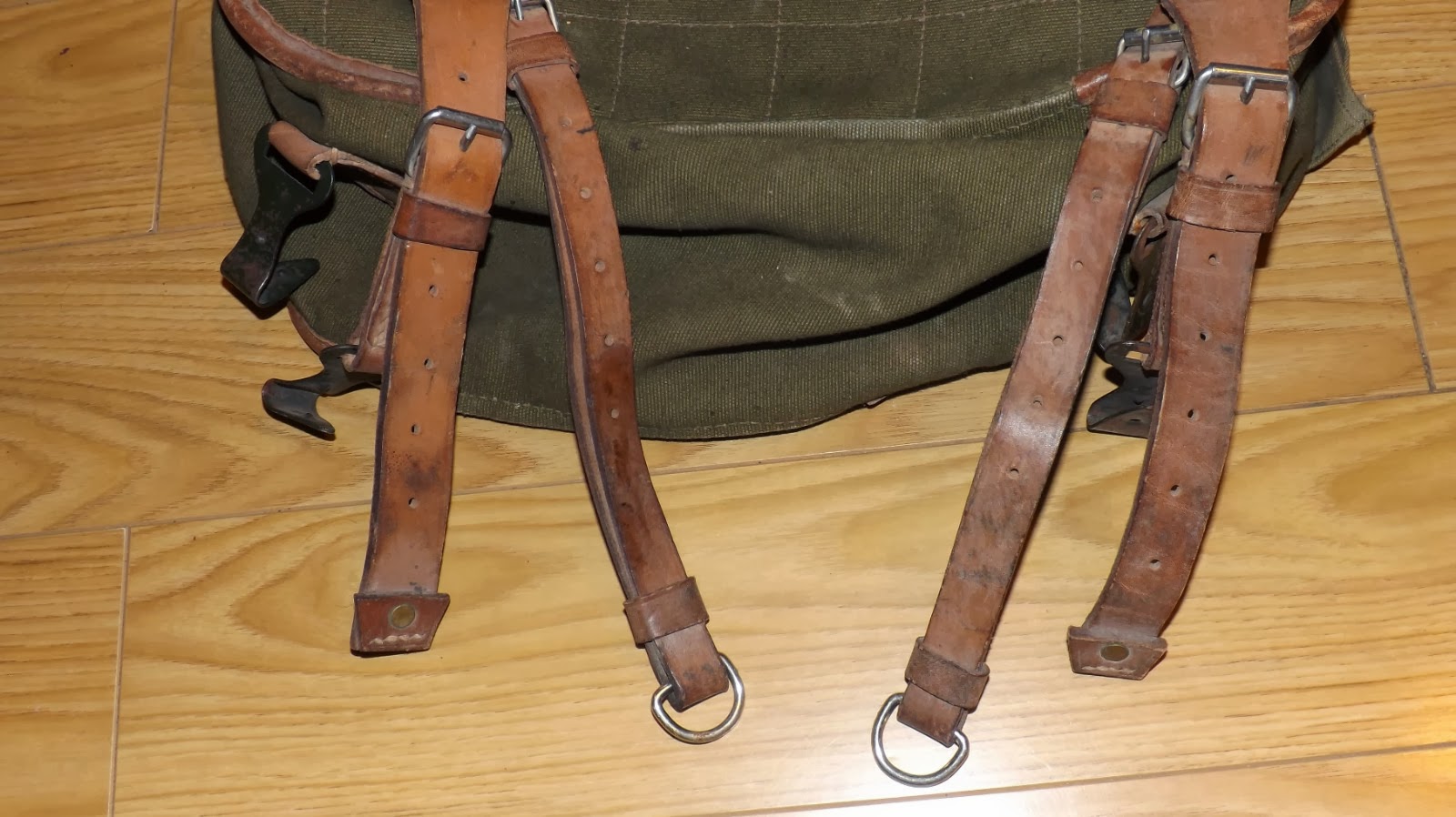 Webbingbabel: Romanian Army Backpack 1960s - 70s