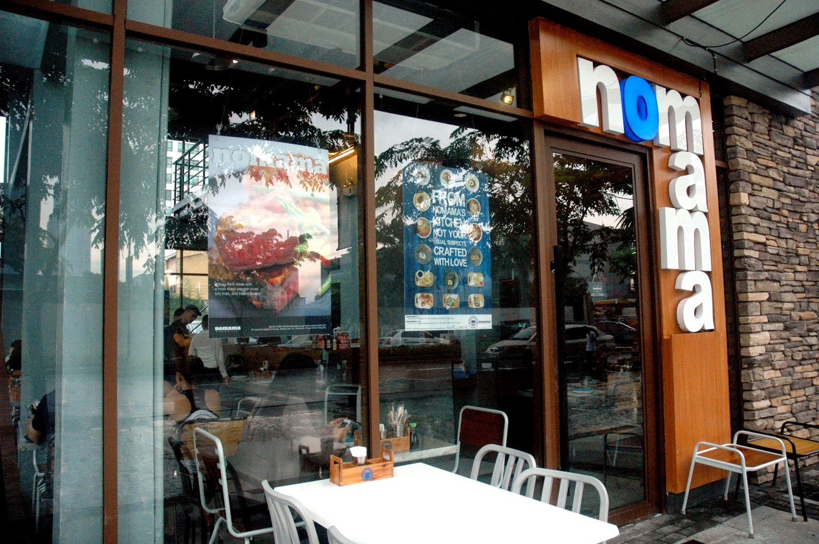 DUDE FOR FOOD: Turning Japanese with a Spin at Nomama Artisanal Ramen ...