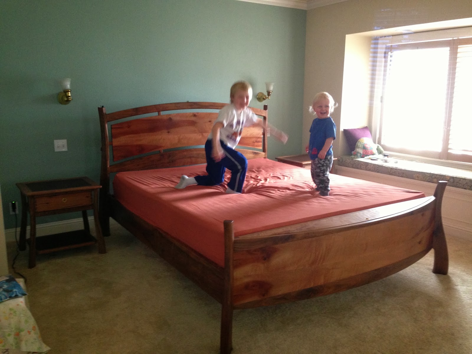 Mathew Isaac's Woodworks: Bed with Nightstands