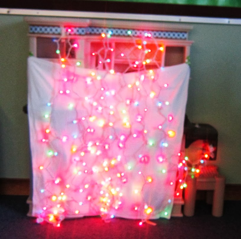 Miss Yellow Shoes: DIY: Christmas Photo Backdrop