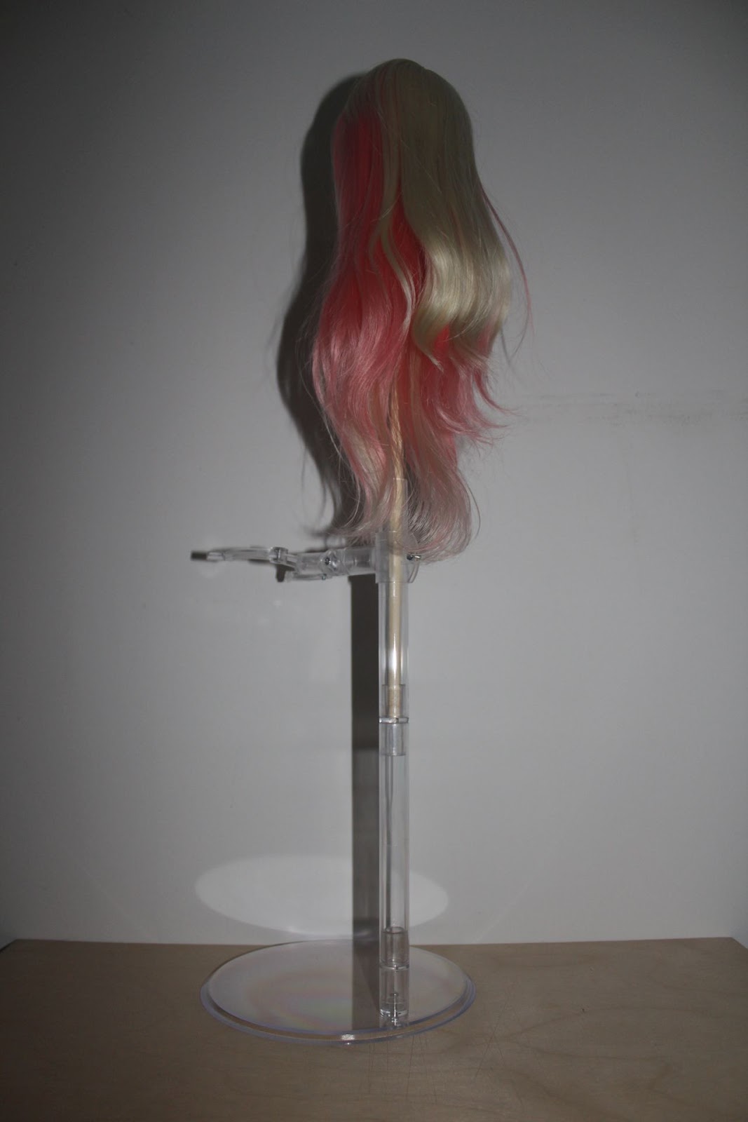 人形カフェ: DIY: Simple Wig Stand