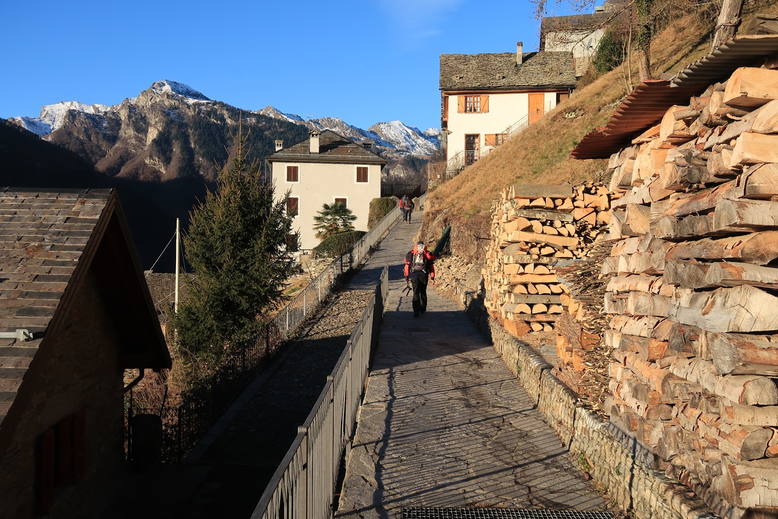 Malati di Montagna: Valle del Cavaione, tra storia e fede...
