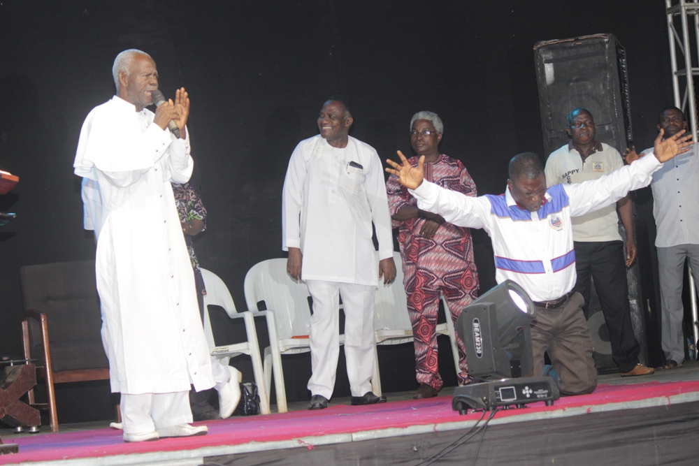 Photo News: Prophet Olowere, Prophet Hezekiah ministered at CAC ...