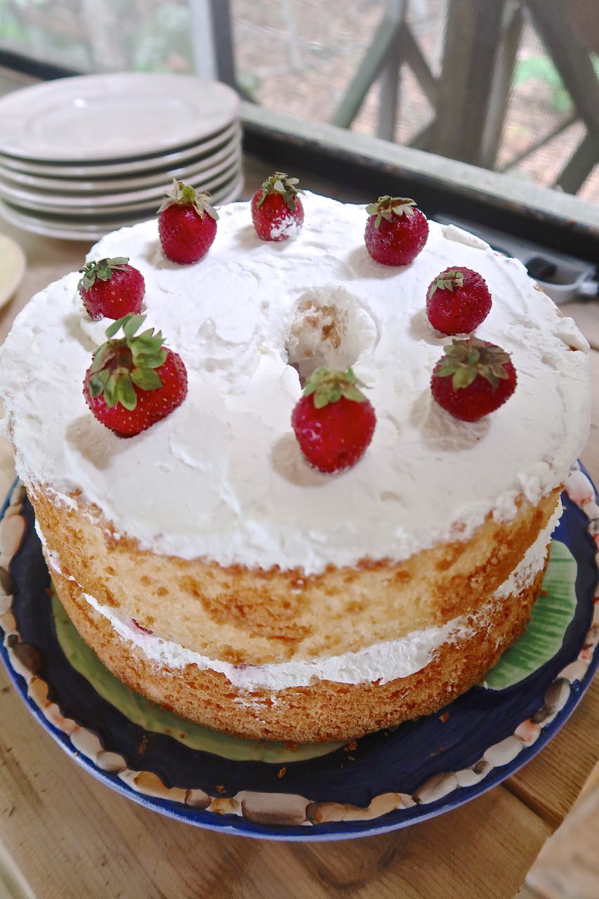 Scrumpdillyicious: Angel Food Layer Cake with Cream & Strawberries