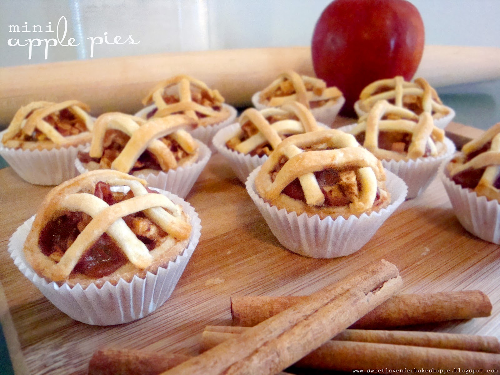 Sweet Lavender Bake Shoppe: mini bite sized apple pies...