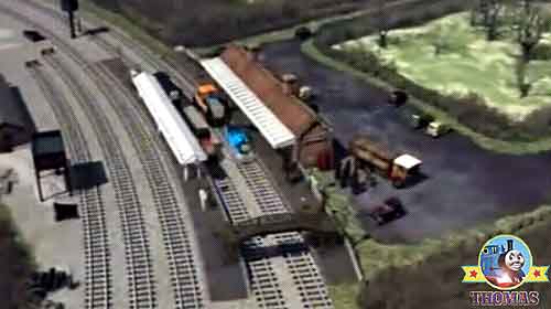 Christmas Tree Trouble Thomas The Train And Friends Online Stories ...